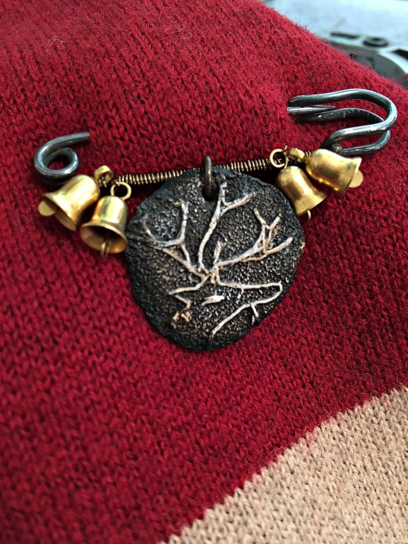 On the 5th Day of Christmas – Holiday Pin Tutorial – Art Bead Scene Studio